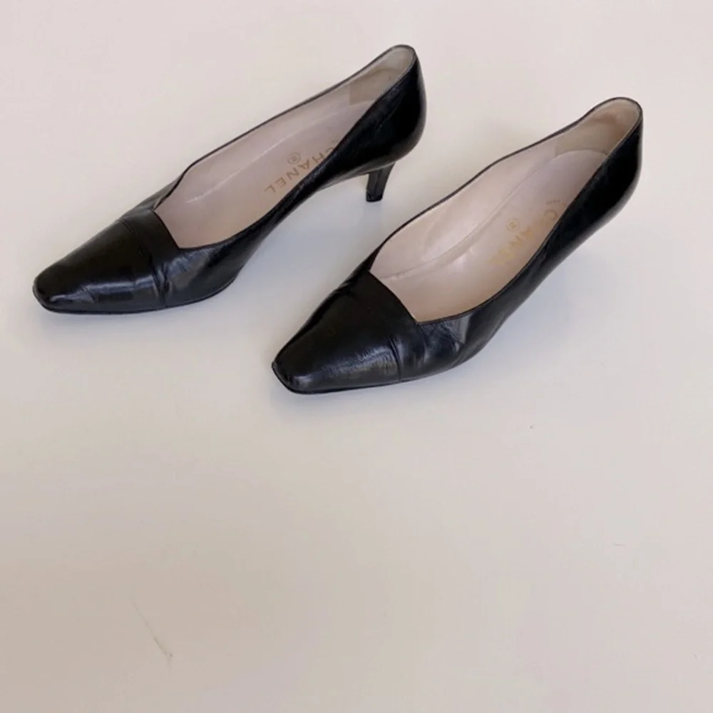 CHANEL | Shoes | Chanel Vintage Lambskin Pumps | Poshmark